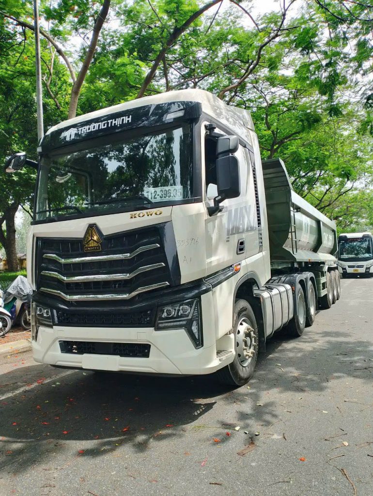 ĐẦU KÉO HOWO MAX 440HP CẦU LÁP 2025. Lh: 0981893339